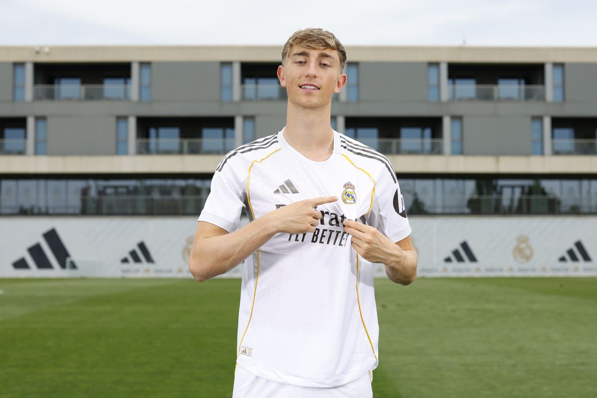 Dean Huijsen Debut Impresi Pertama Sebagai Pemain Real Madrid - FLA ...